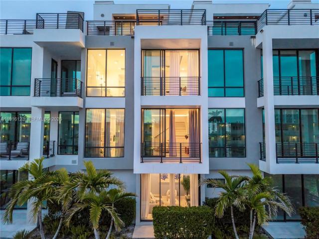 4098 NE 167th St, Unit 9, North Miami Beach, FL 33160 | MLS #A11916