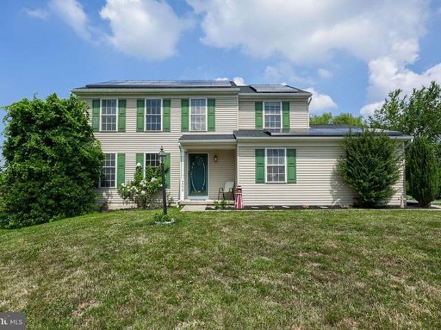 4098 Willow Ln, Columbia, PA 17512