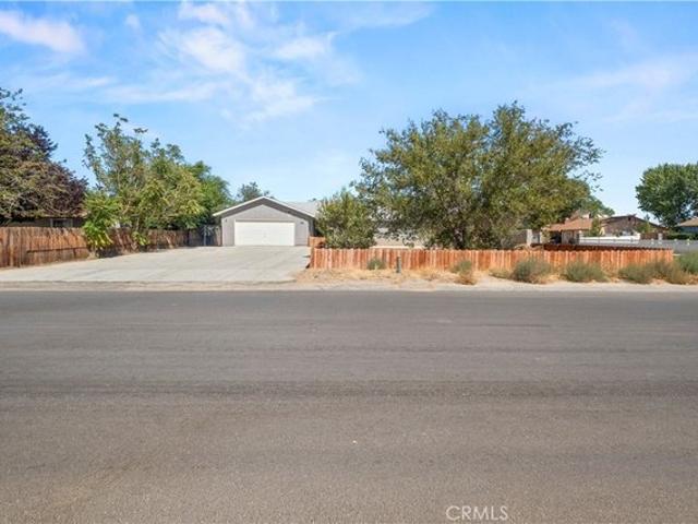 40904 th St E, Lake Los Angeles, CA 93535