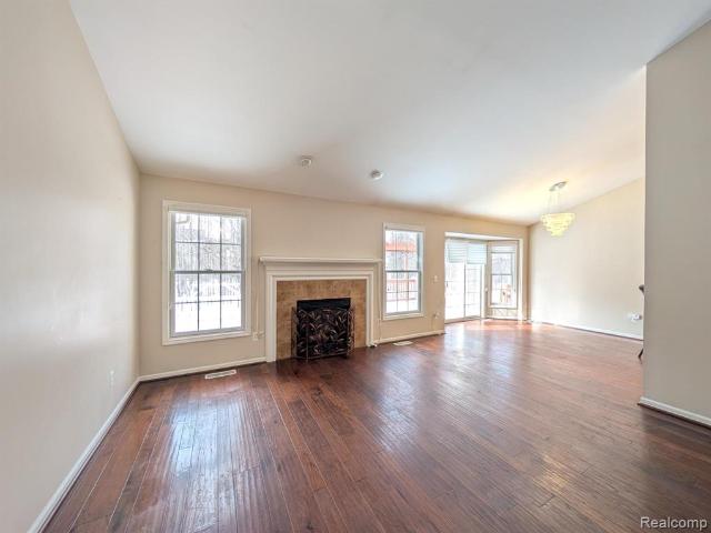 4090 Grand Oaks Trail