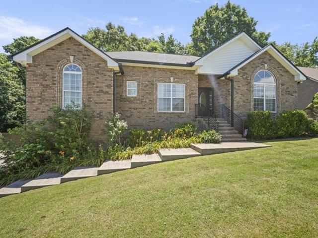 4092 Summit Dr, Greenbrier, TN 37073