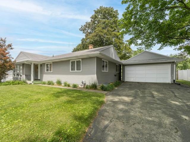 4092 Saratoga Ave, Kalamazoo, MI 49048