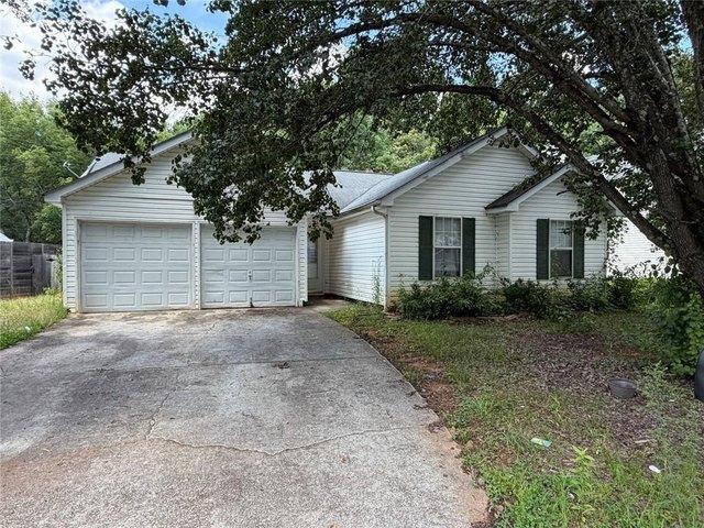 4093 Waldrop Hills Dr, Decatur, GA 30034