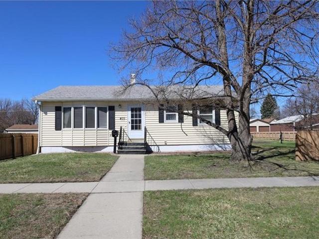 409 11th St N, Breckenridge, MN 56520