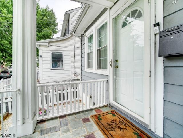 409 4 Rd Ave West