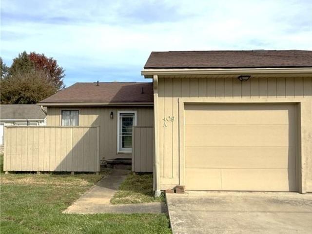 409 57th St Unit A, Vienna, WV 26105