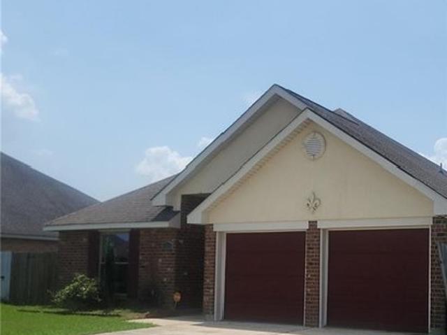 409 Coles Lndg, Laplace, LA 70068
