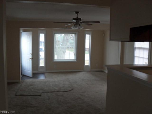 409 Colonial AVE