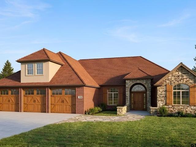 409 Corrigan Trails Blvd, Lindale, TX 75771