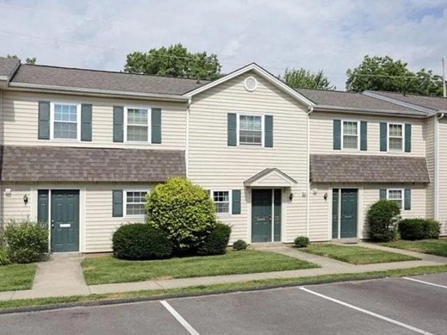 409 Carlyle E, Belleville, IL 62221