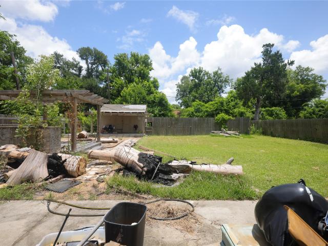 409 Center Way
