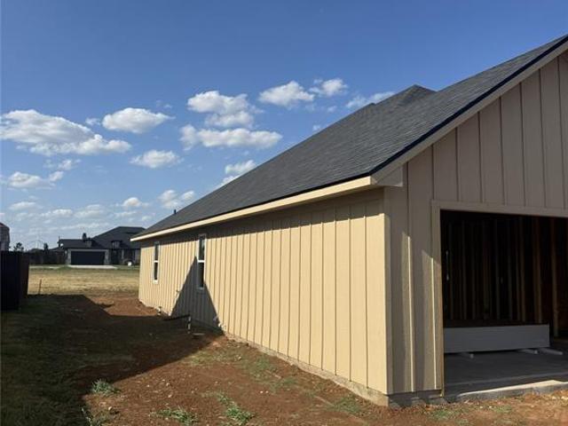 409 Cirrus Circle