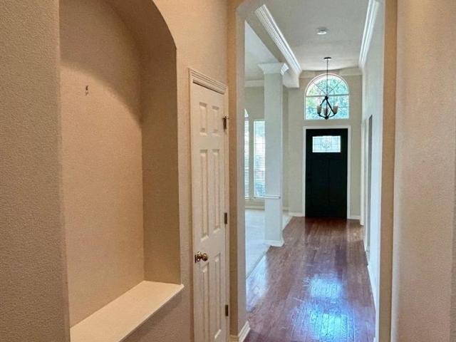 409 Crestview Point Drive