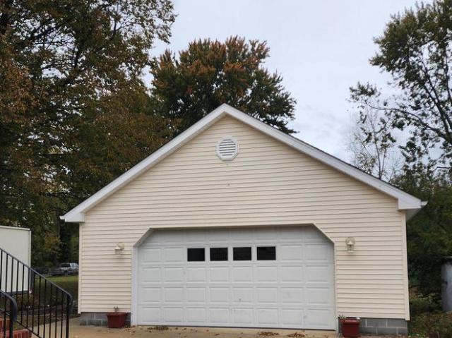 409 Bayly Avenue