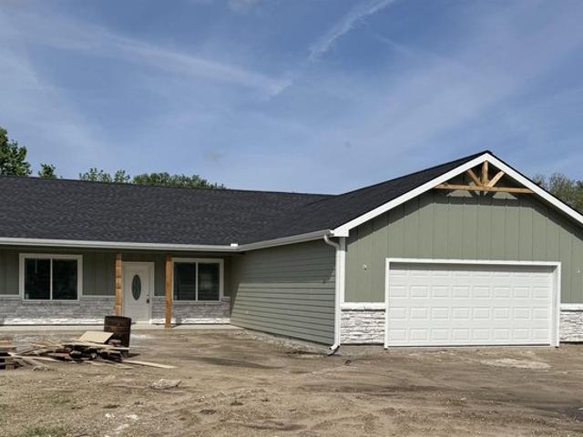 409 Broadway St, Belvue, KS 66407