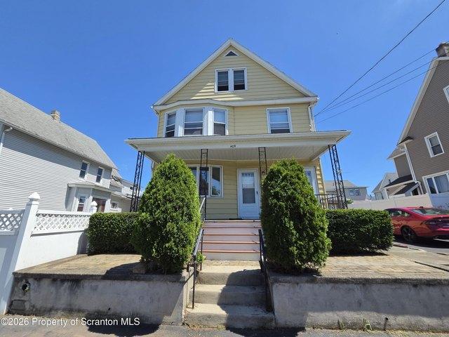 409 Butler St, Dunmore, PA 18512