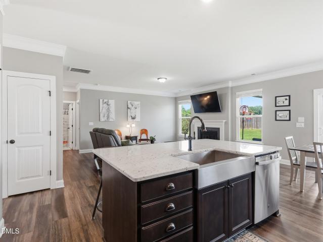 409 Glenwyck Court