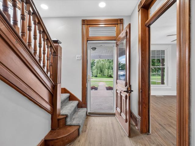 409 E 2nd Street