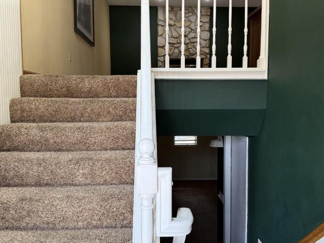 409 E Valley Drive