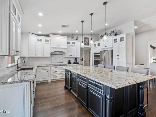 409 e carol ann way