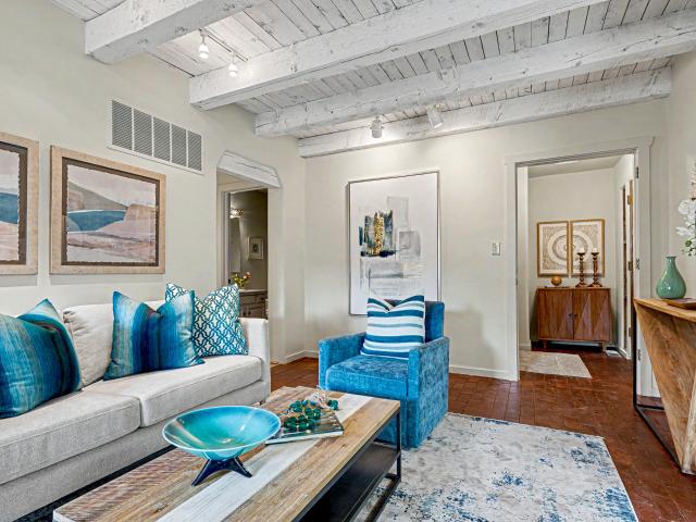 409 E Coronado Road 2