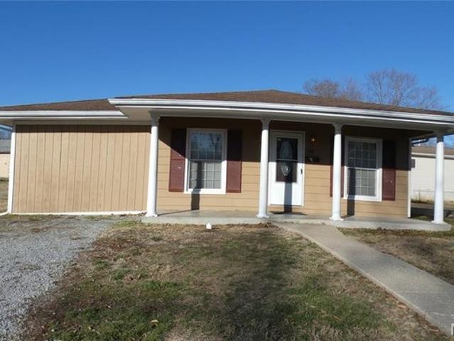 409 E Mound St, Sparta, IL 62286