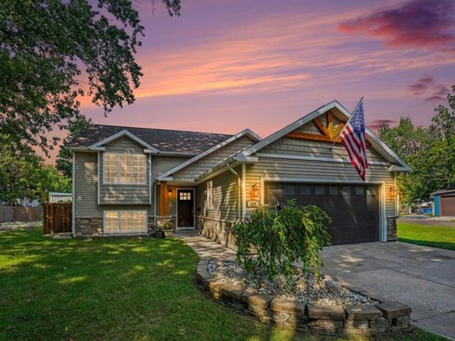 409 E Orleans St, Otsego, MI 49078