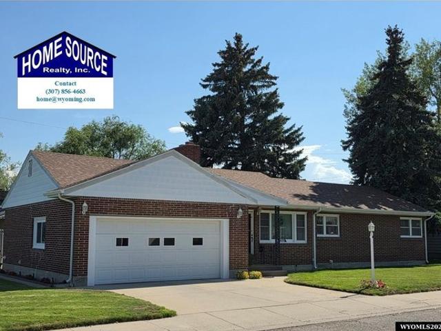 409 E Spruce St, Riverton, WY 82501