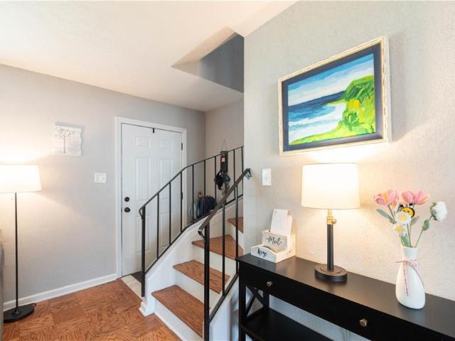 409 Elmont RD