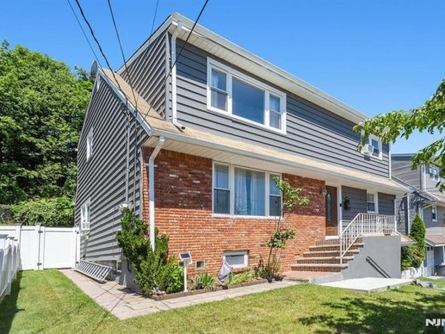 409 Farnham Ave, Lodi, NJ 07644