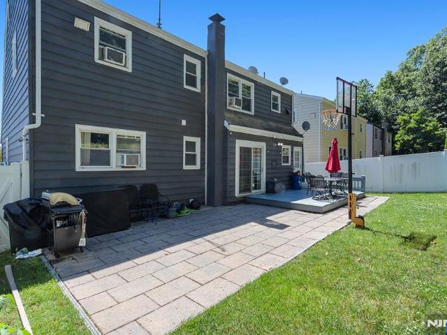 409 Farnham Avenue