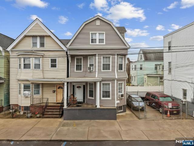 409 Hamilton St, Harrison, NJ 07029 | MLS #26007 | Compass
