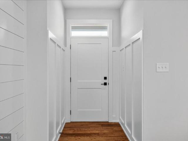 409 Isabelle Court # 201