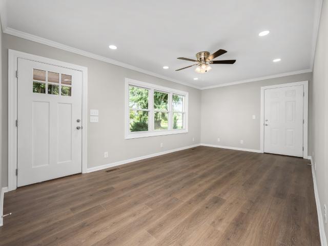 409 Lagoon Dr