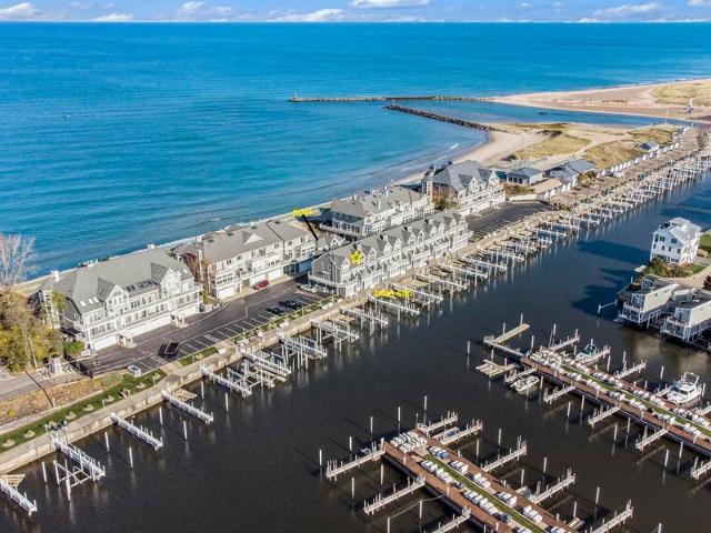 409 Lake Drive #10, New Buffalo, US, MI