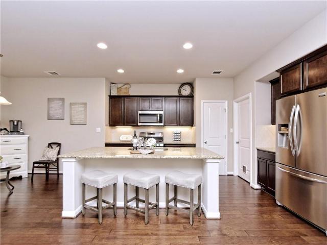 409 Landing Ln