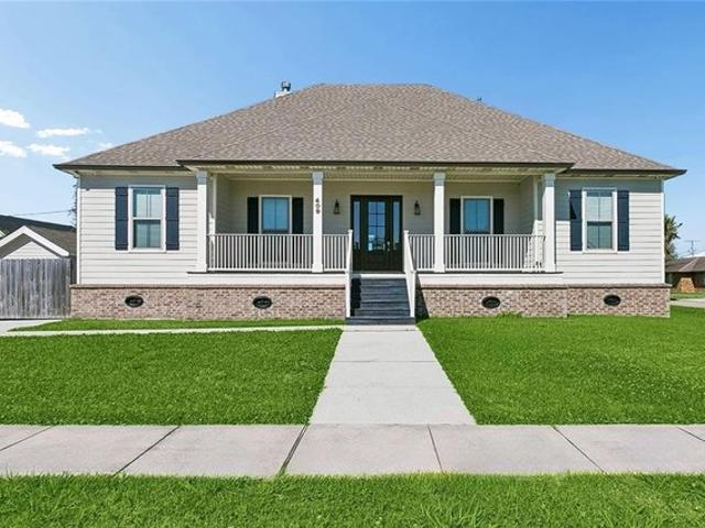 409 Llama Dr, Arabi, LA 70032