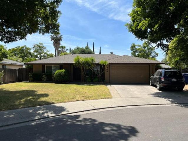 409 Moccasin Ct, Modesto, CA 95351