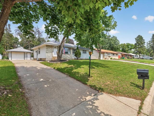 409 Manor Drive NE