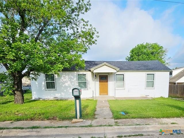 409 N 14th St, Gatesville, TX 76528