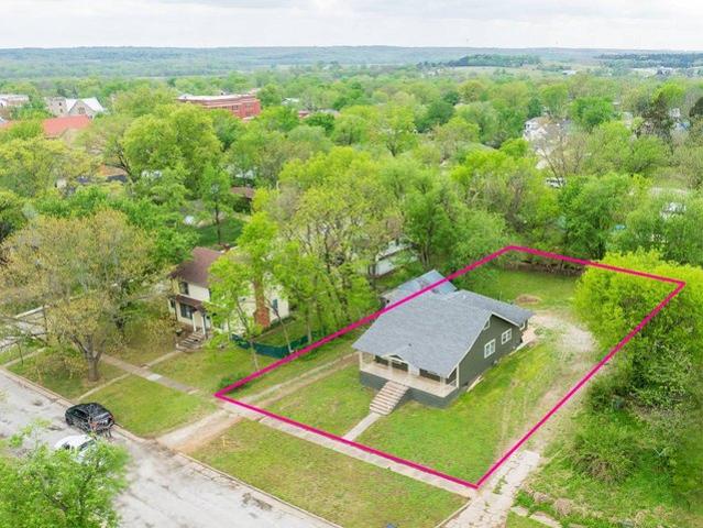 409 N Douglas St, Sedan, KS 67361
