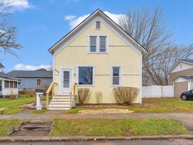 409 N Fifth St, Saint Clair, MI 48079
