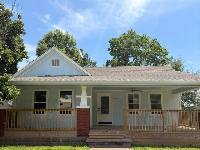 409 N Main St, Blackburn, MO 65321