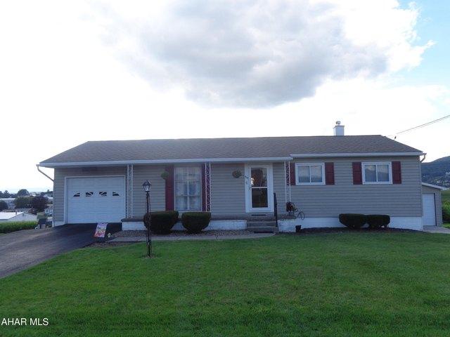 409 N Market St, Martinsburg, PA 16662