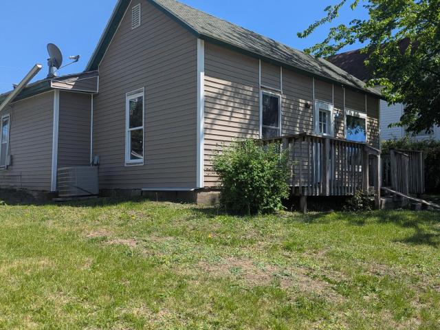 409 N Oak Street