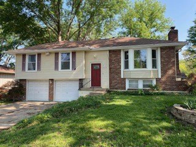 409 NE Duncan Rd, Blue Springs, MO 64014