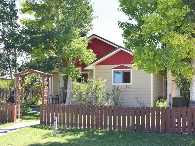409 S 2nd St, Westcliffe, CO 81252