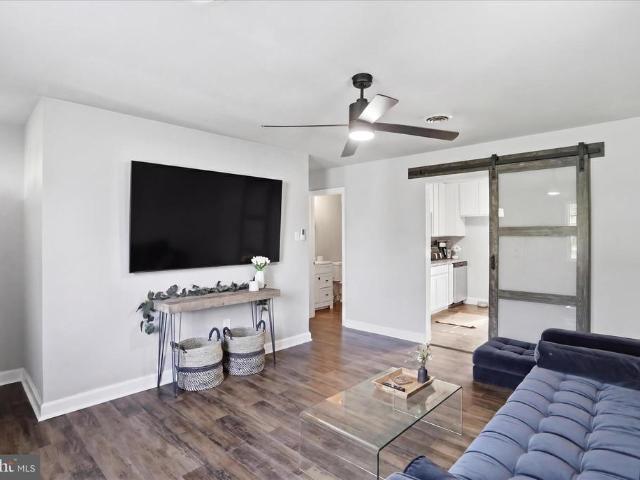 409 S Artizan Street