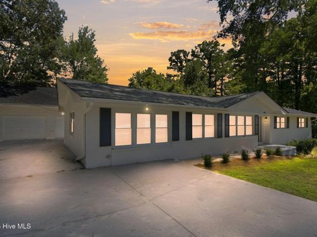 409 Sharon Dr, Wilmington, NC 28409