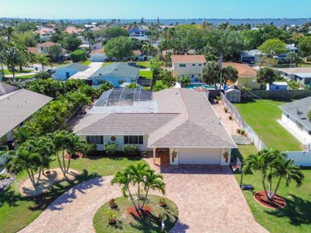 409 Surf Rd, Melbourne Beach, FL 32951
